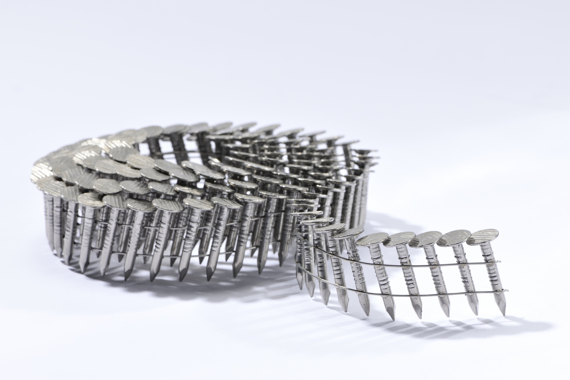 Cuie roofing cu cap larg pentru membrana bituminoasa ( cuie roofing ...